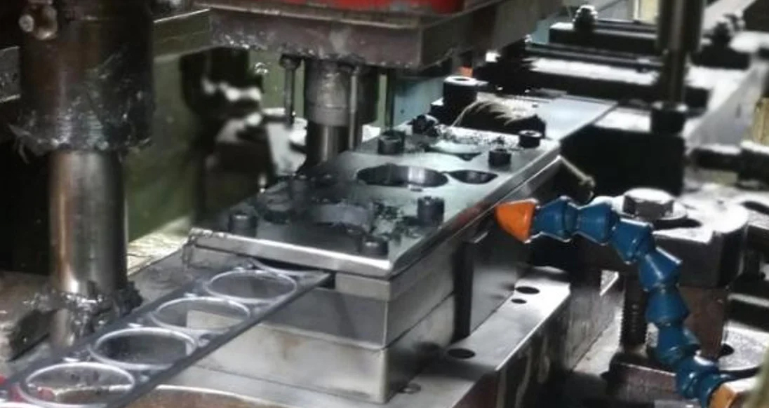 Automatic & Progressive Die Stamping | MelCoEd